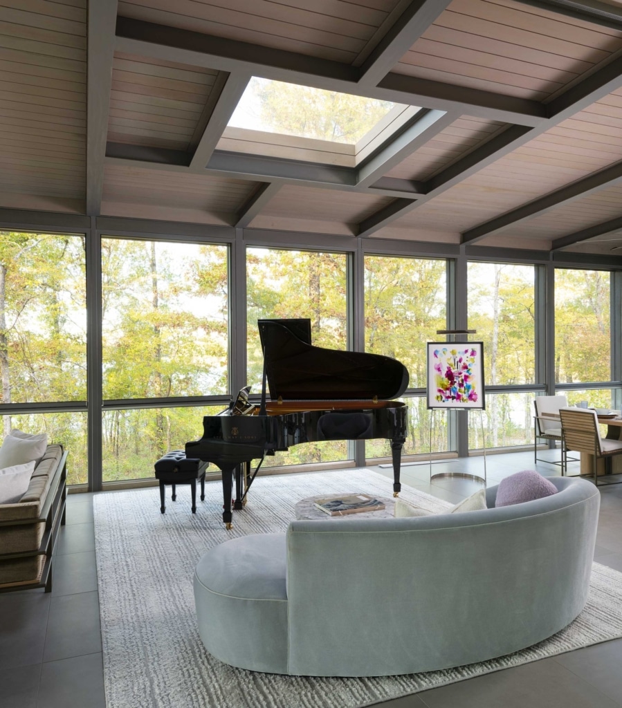 House Tour: Stunning Glass House Design in East Texas - Design Chic