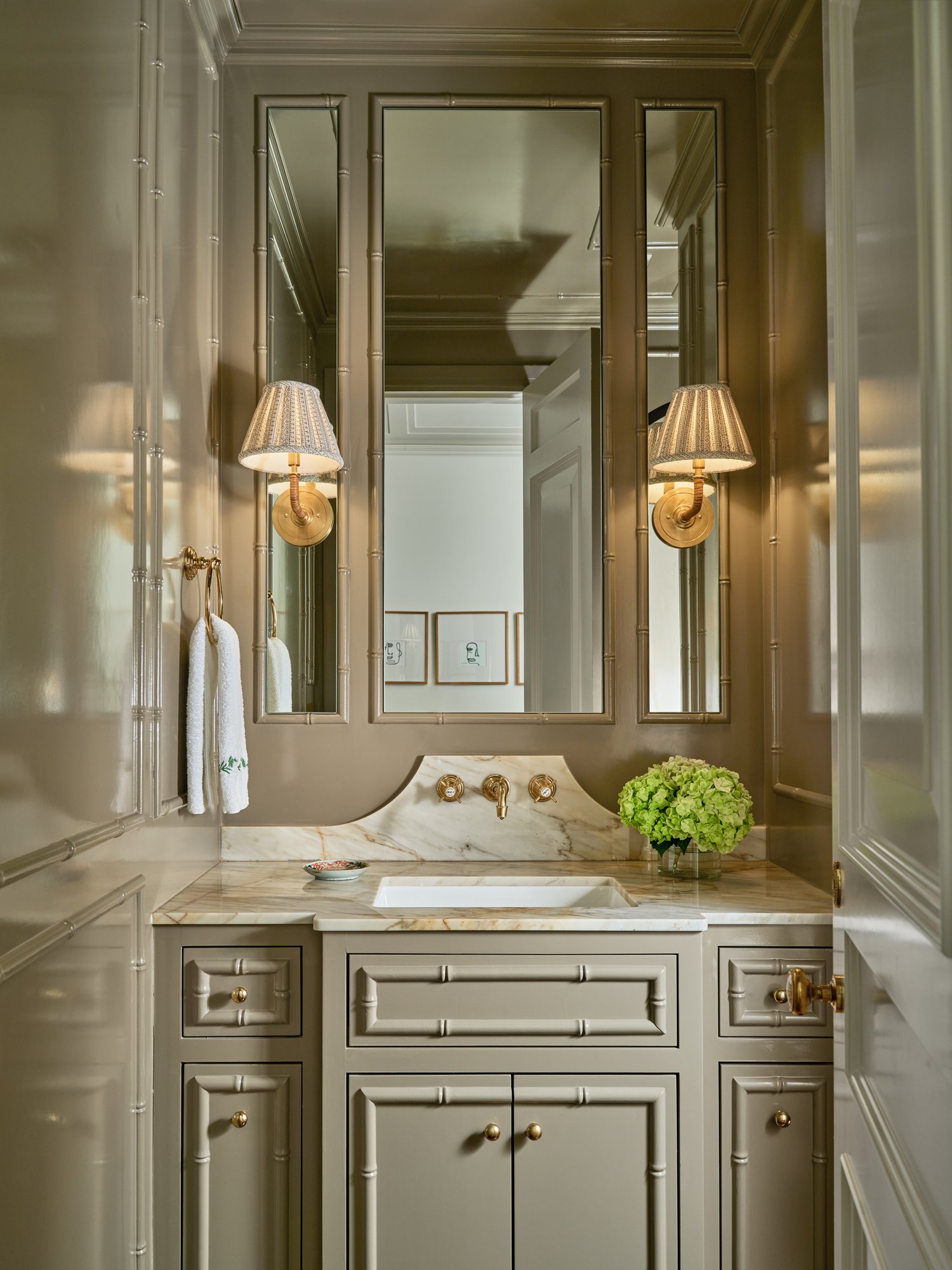 Color Drenching: Bold Home Decor Trend to Try Now - Design Chic