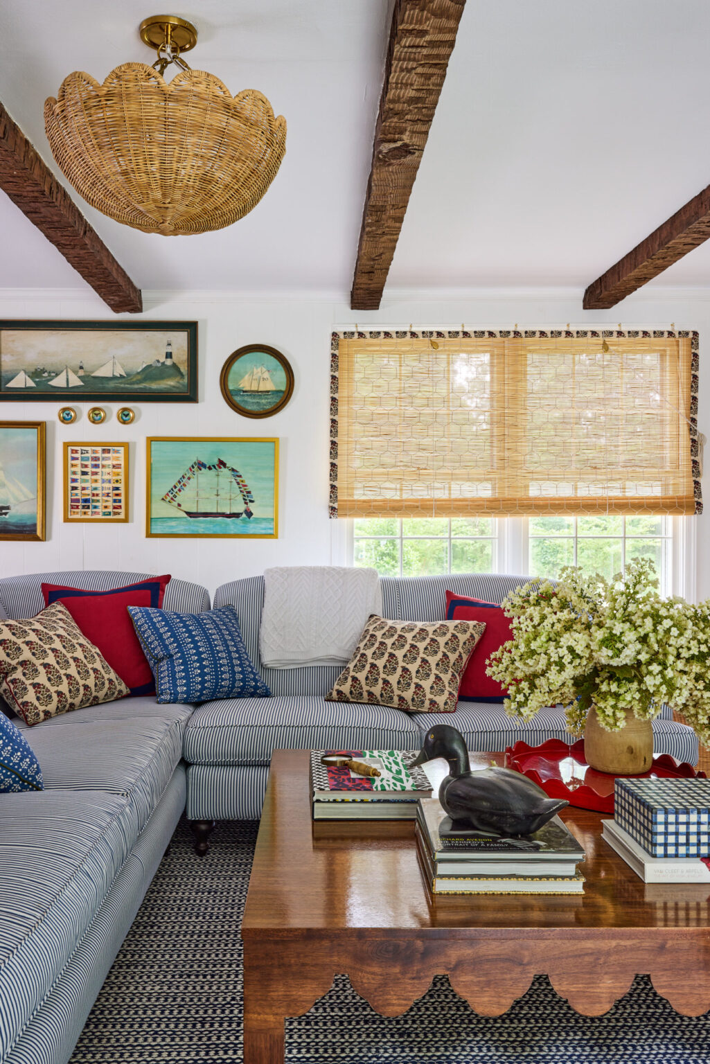Inside a Beautiful Long Island Home Designed by Jennifer Hunter ...